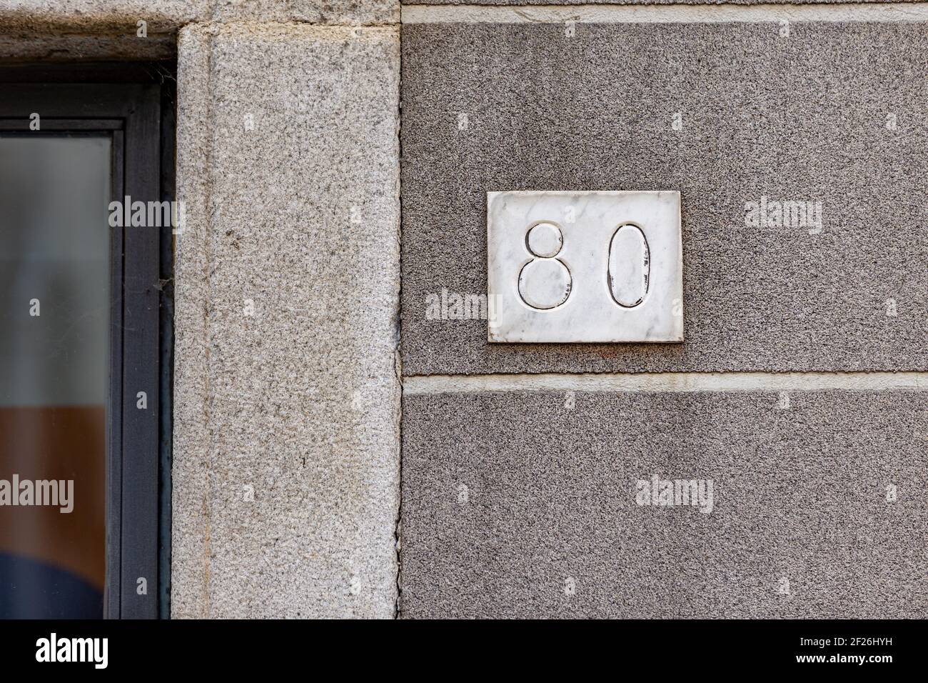 House number 80 sign hi-res stock photography and images - Alamy