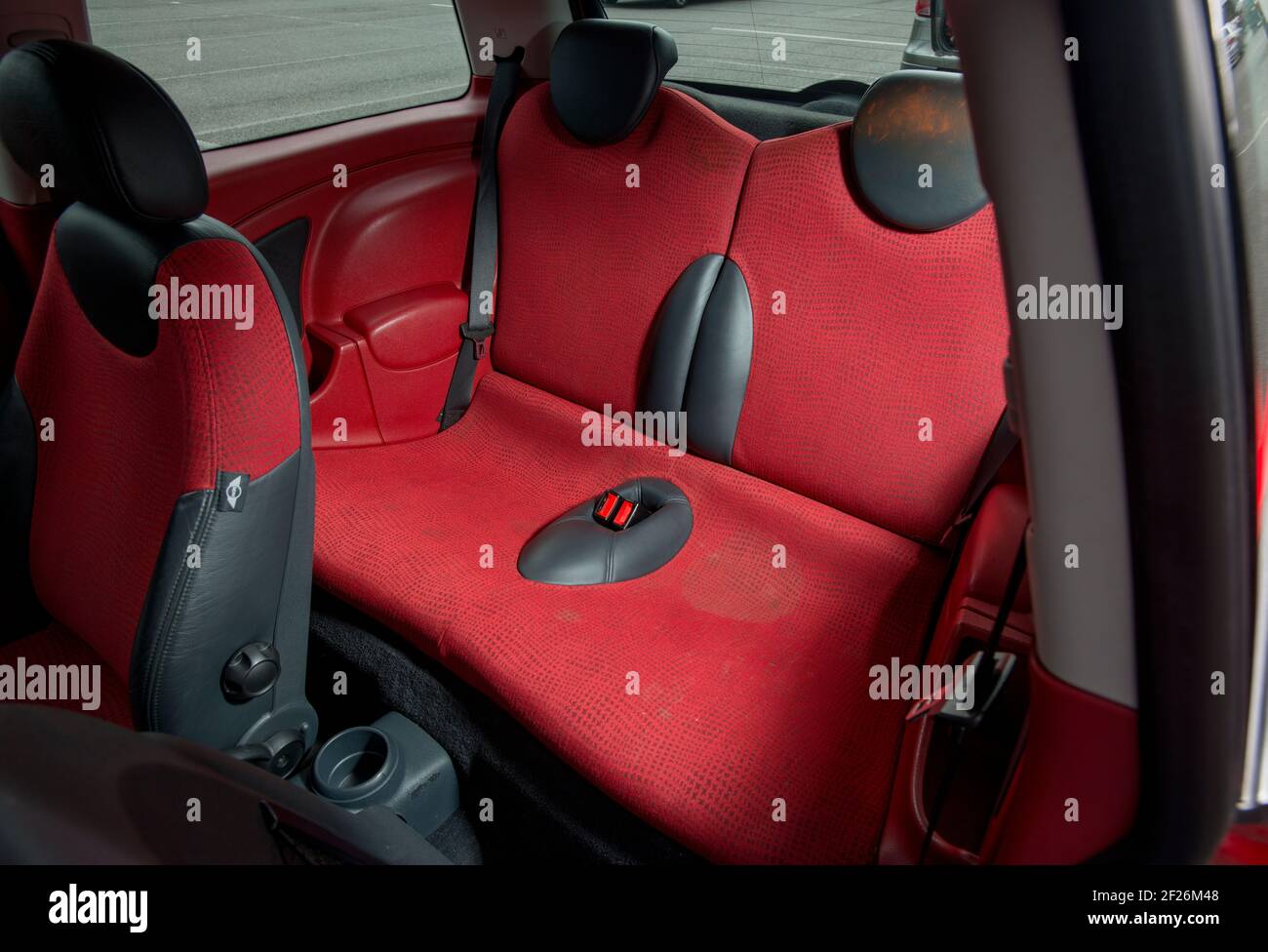 Early (April) 2001 pre-production R50 shape BMW MINI Coopers at the ...