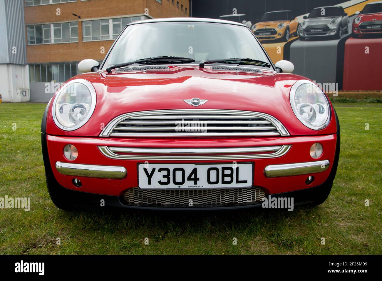 Early (April) 2001 pre-production R50 shape BMW MINI Coopers at the ...