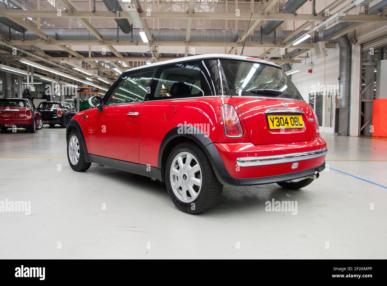 Early (April) 2001 pre-production R50 shape BMW MINI Coopers at the ...