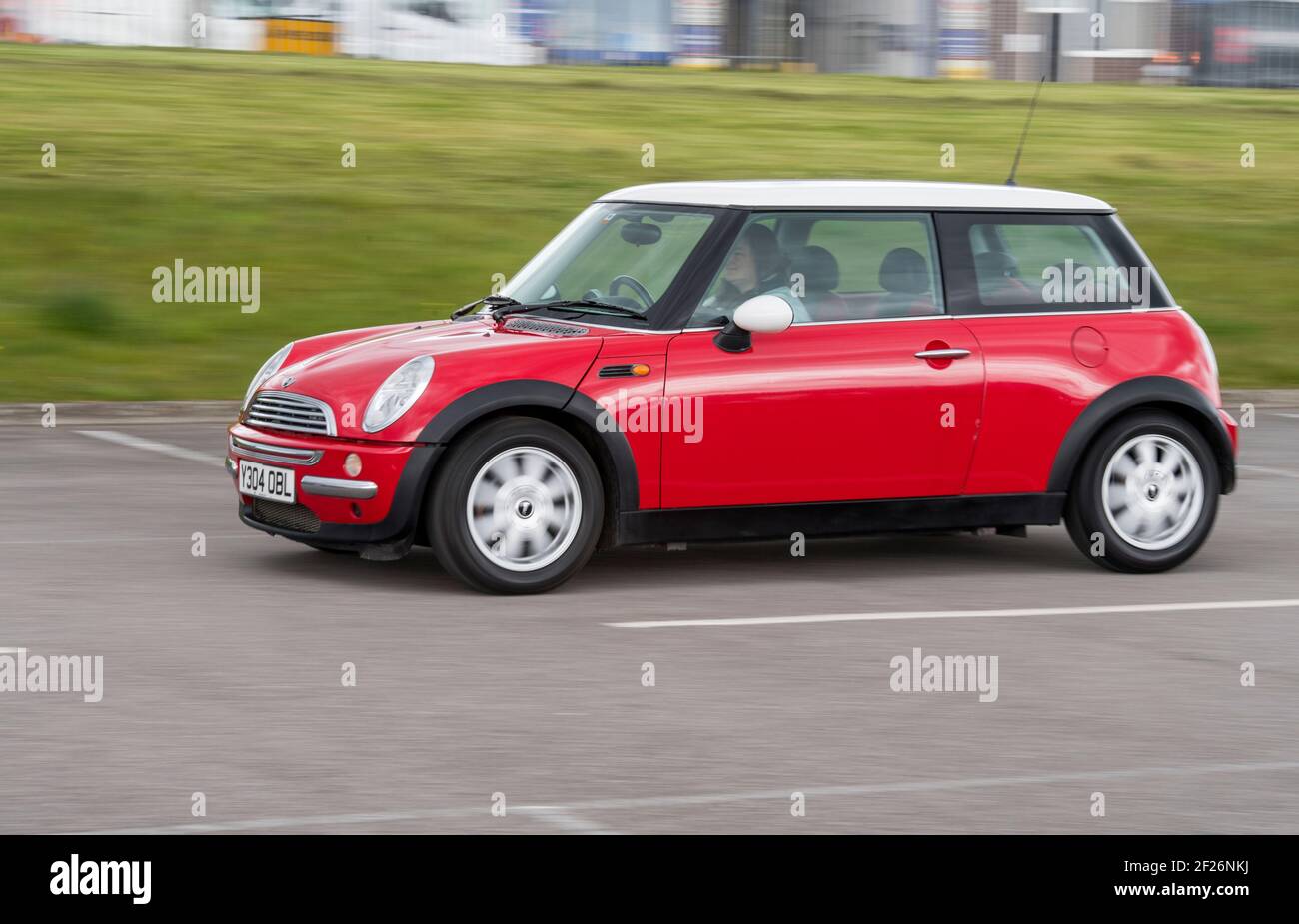 Early (April) 2001 pre-production R50 shape BMW MINI Coopers at the ...
