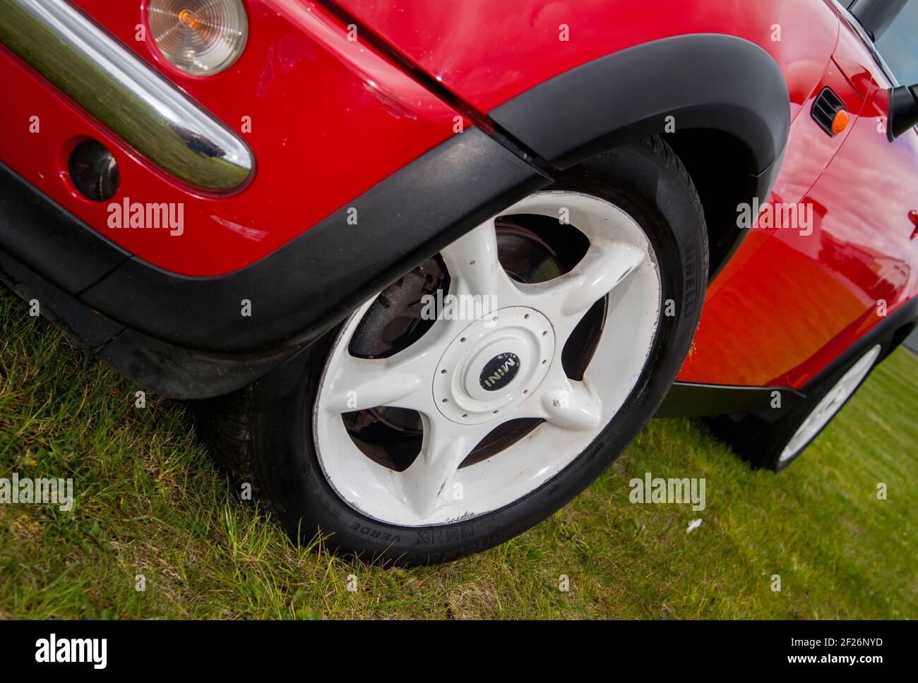 Early (April) 2001 pre-production R50 shape BMW MINI Coopers at the ...