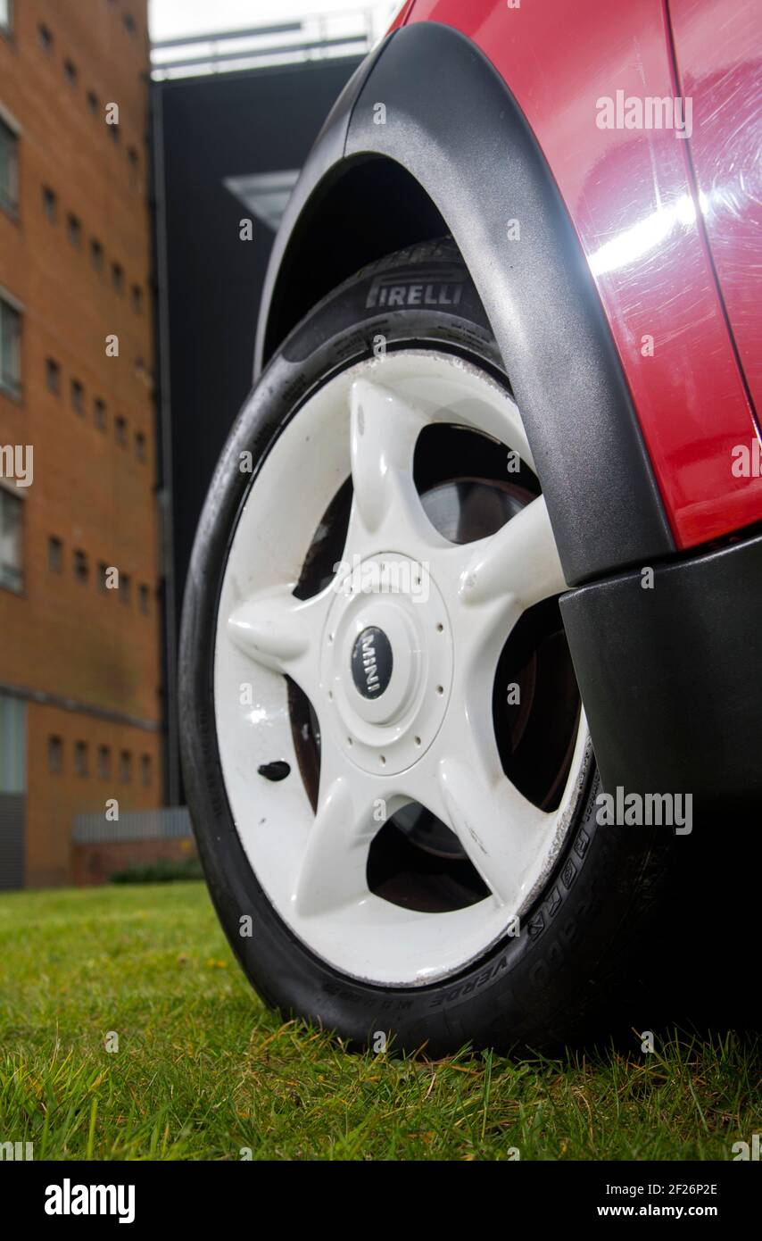 Early (April) 2001 pre-production R50 shape BMW MINI Coopers at the ...