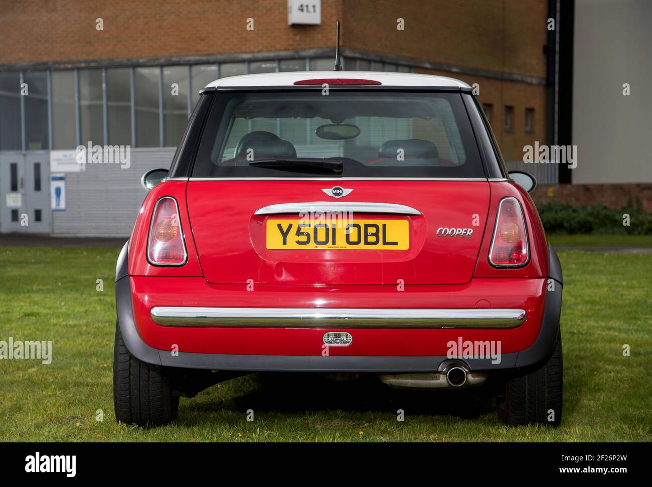 Early (April) 2001 pre-production R50 shape BMW MINI Coopers at the ...