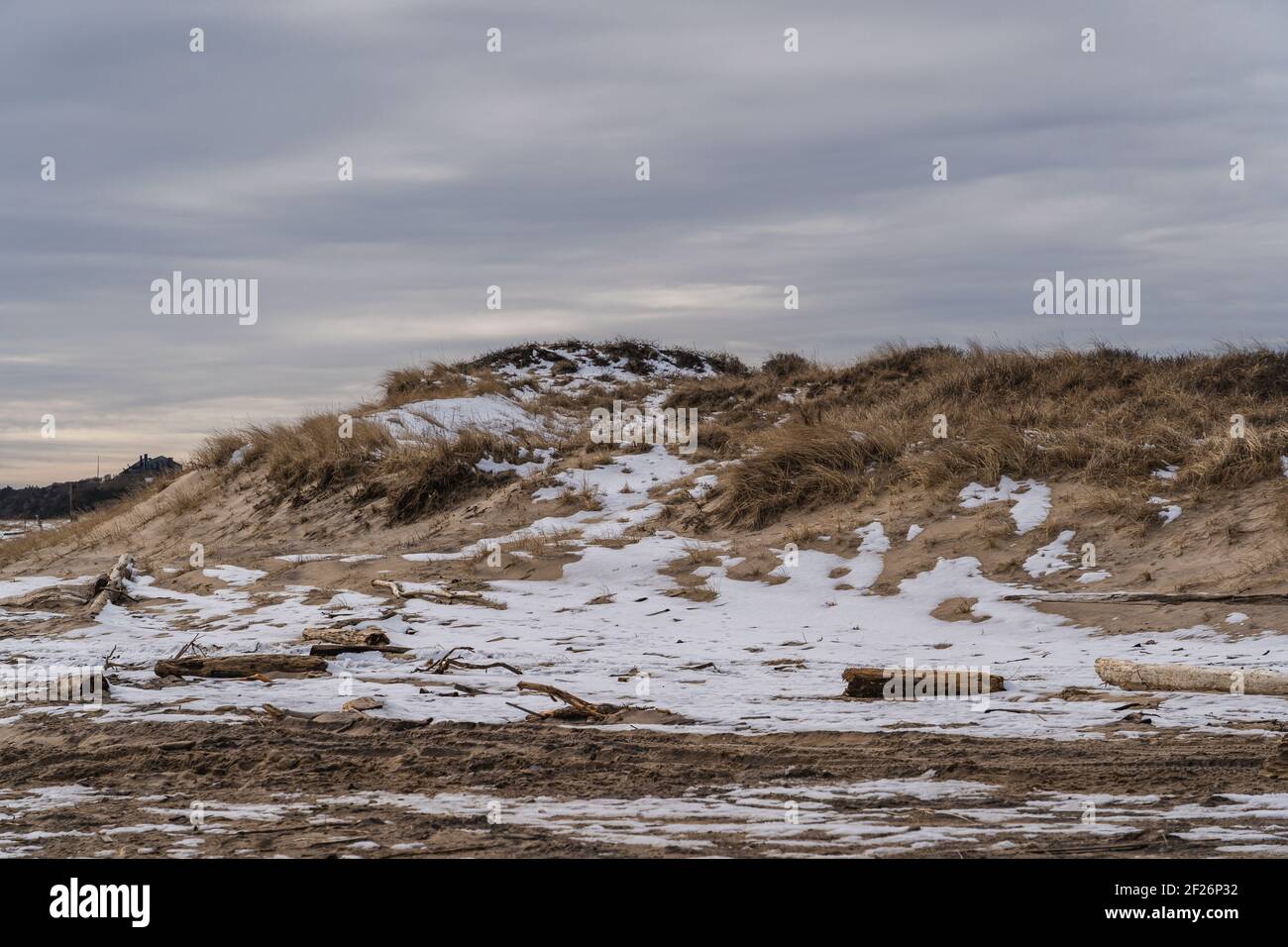 Montauk montauk beach covered by snow hi-res stock photography and ...