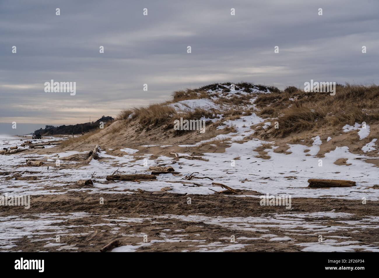Montauk montauk beach covered by snow hi-res stock photography and ...