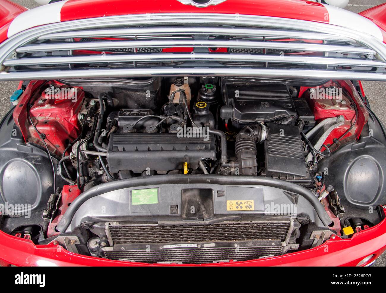 Early (April) 2001 pre-production R50 shape BMW MINI Coopers at the ...