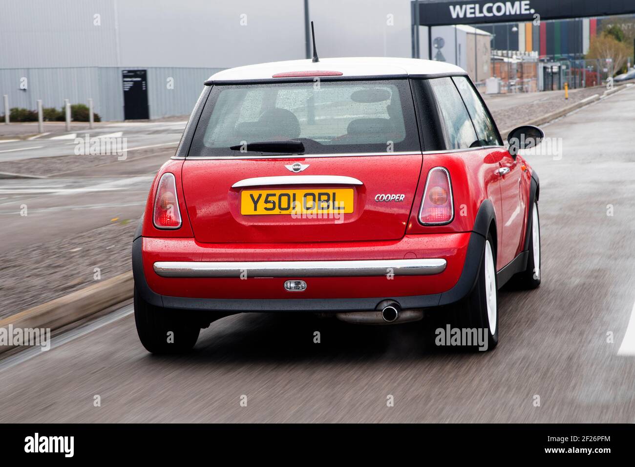 Early (April) 2001 pre-production R50 shape BMW MINI Coopers at the ...