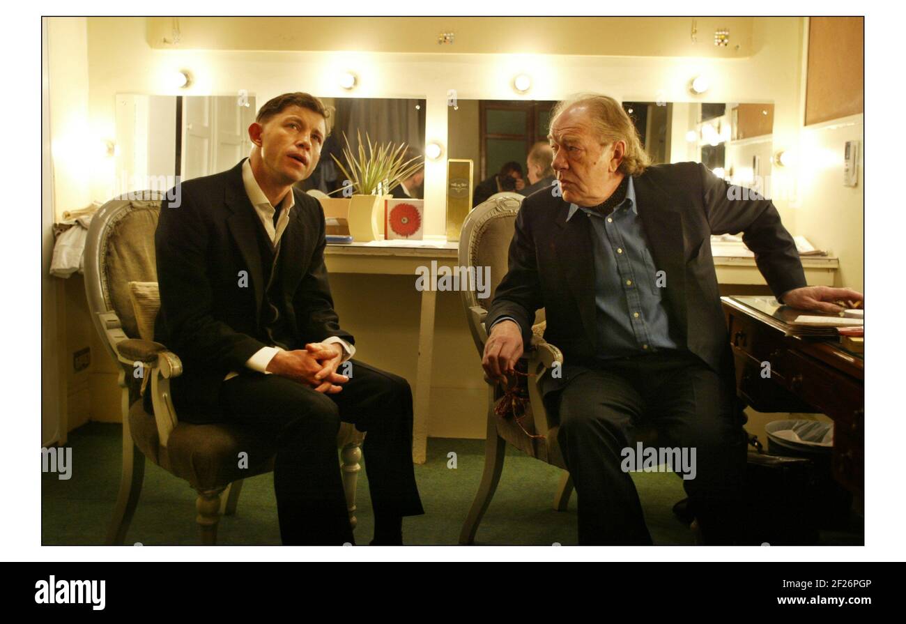 Sir Michael Gambon and Lee Evans are acting together in ENDGAME at the ...