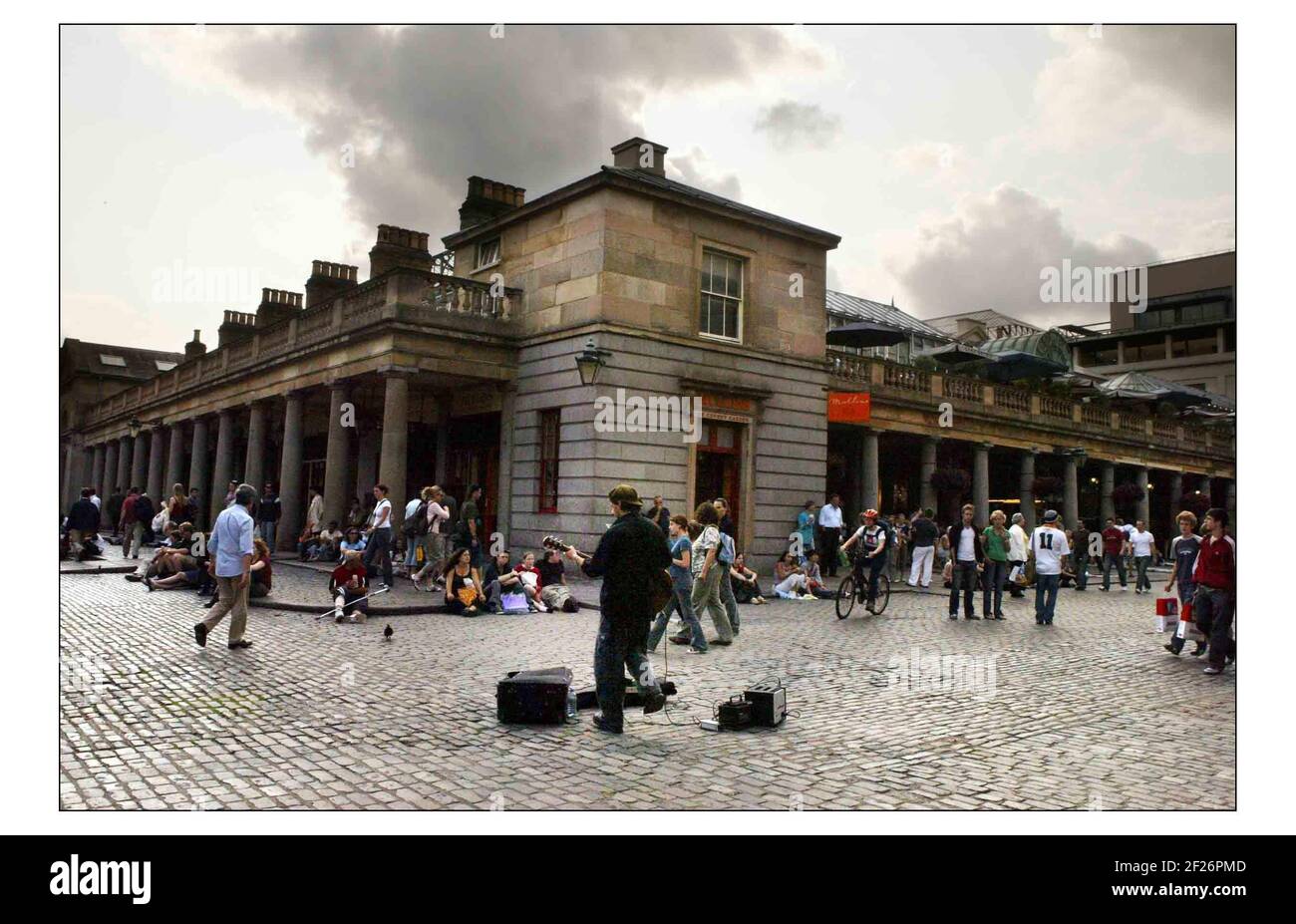 Busking in Cut Out Stock Images & Pictures - Alamy
