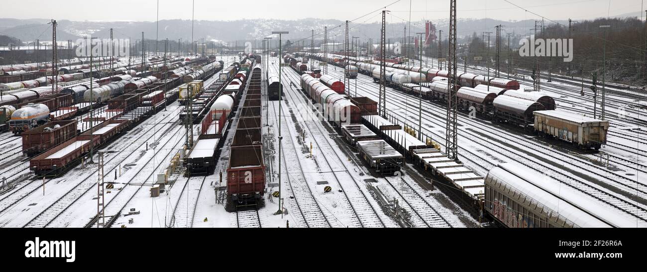 Train formation system in the Vorhalle district in winter, freight ...