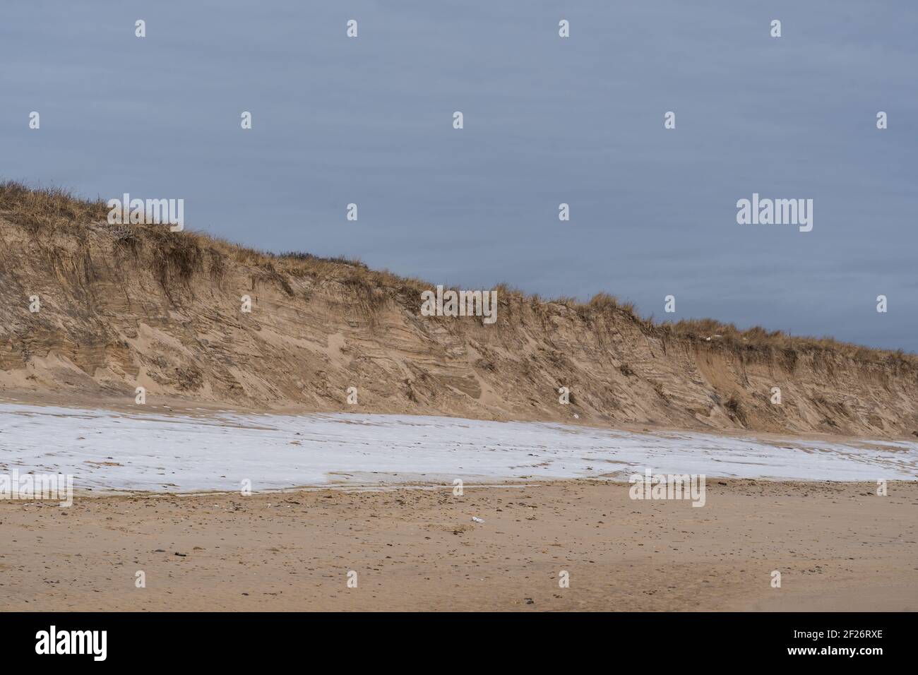 Montauk montauk beach covered by snow hi-res stock photography and ...
