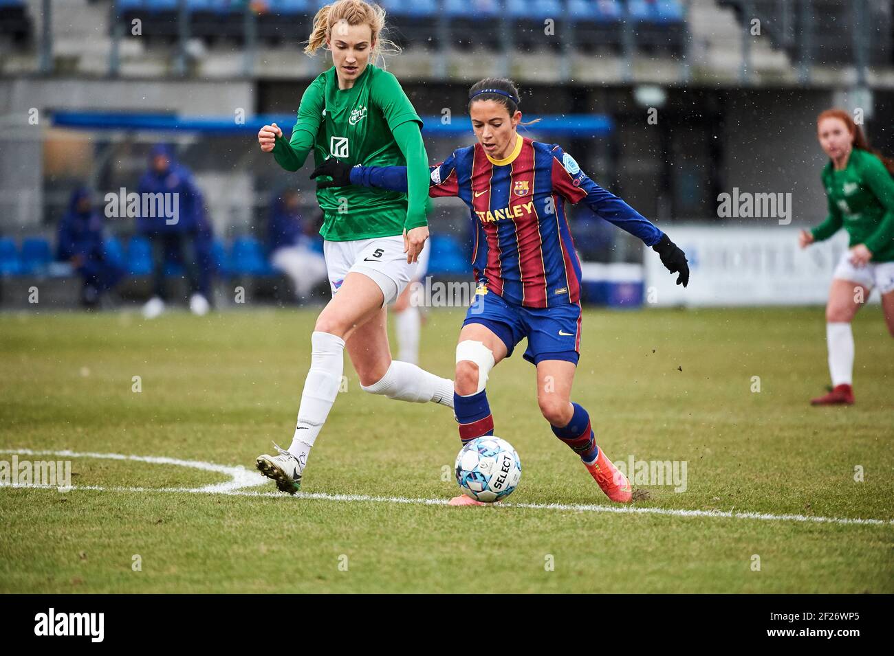 Emily garnier hi-res stock photography and images - Alamy