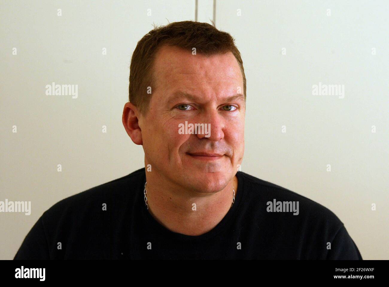 mark wnek at home in NW Londonpic David Sandison 23/9/2004 Stock Photo ...