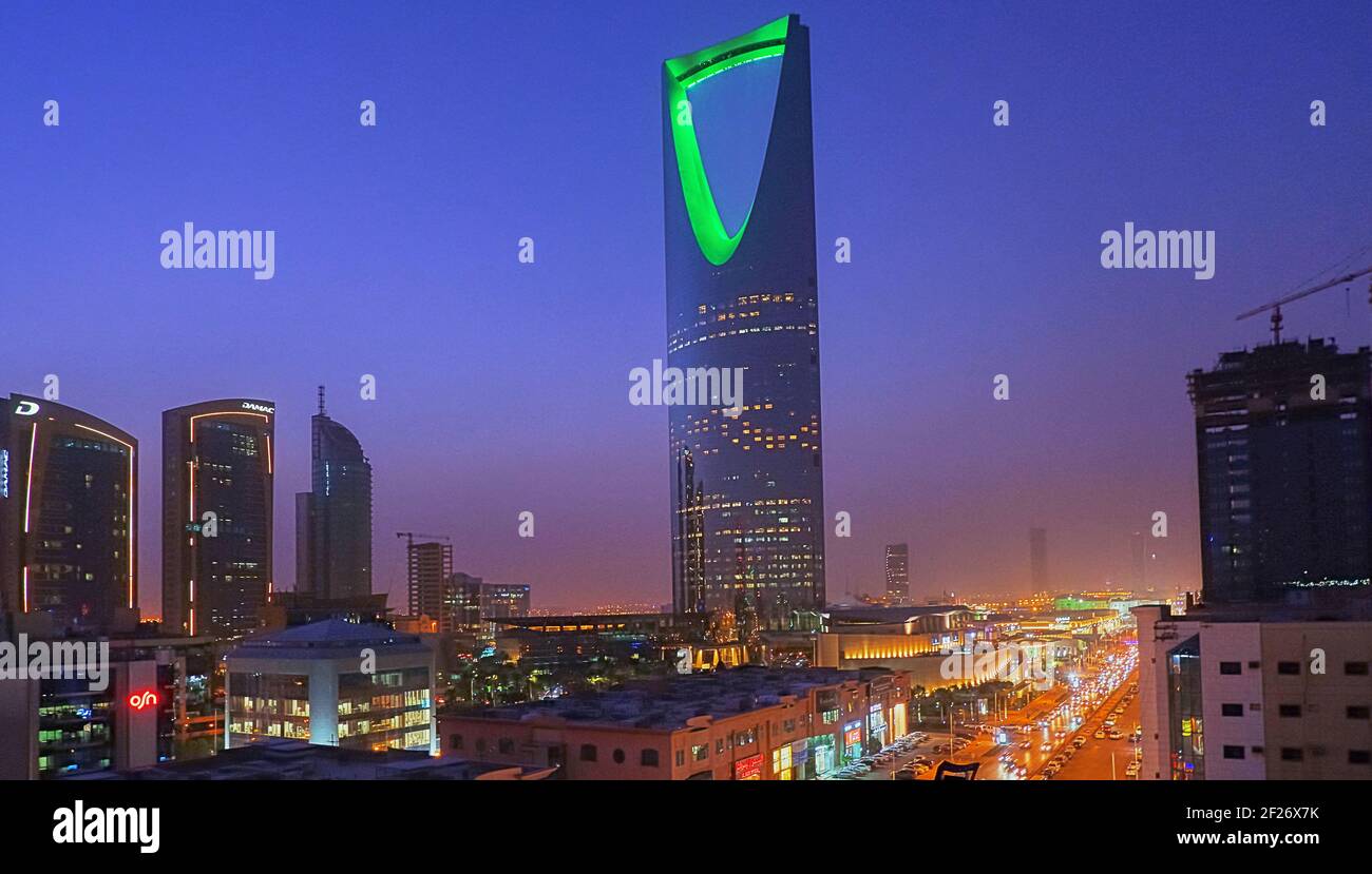 kingdom tower riyadh the landmark building of the saudi capital Stock ...