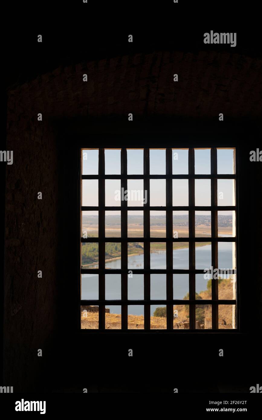 Grid window hi-res stock photography and images - Alamy