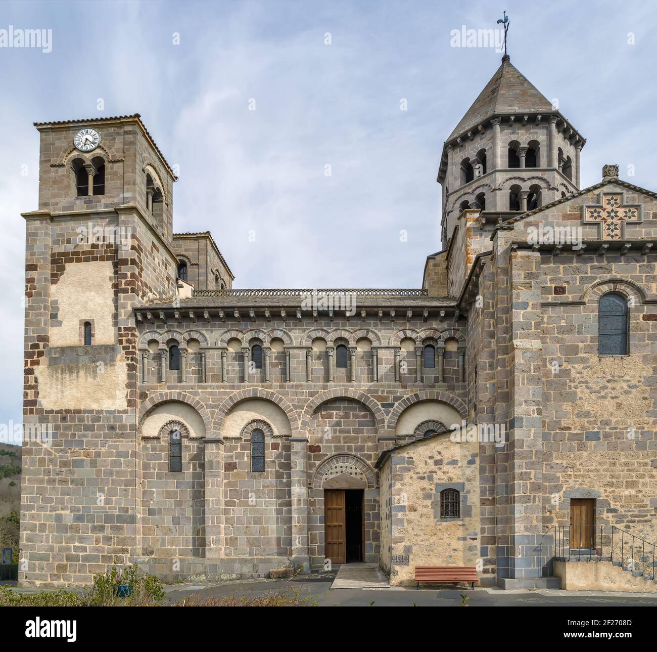 Saint nectaire with church hi-res stock photography and images - Alamy