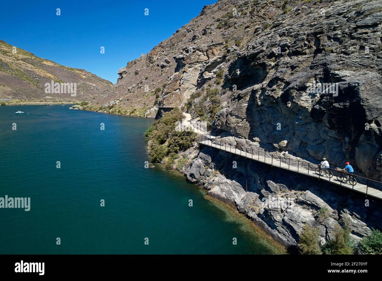 Bridge on lake hi-res stock photography and images - Alamy