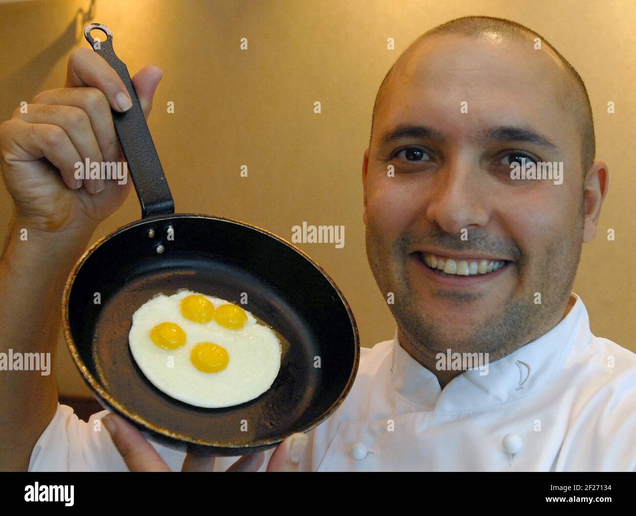STEVE WALKER FROM JERSEY IN THE CHANNEL ISLANDS WITH HIS FOUR YOLK EGG ...