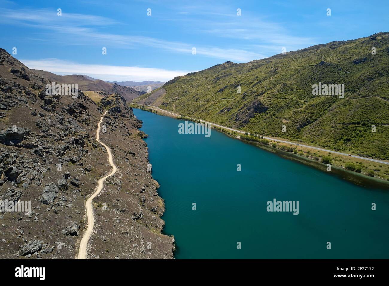 Lake dunstan trail new zealand hi-res stock photography and images - Alamy