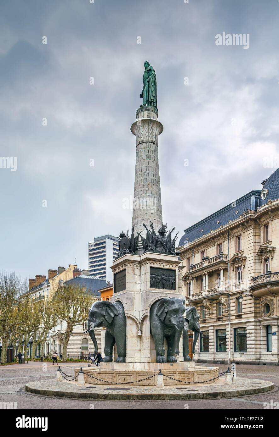 Elephant's fountain hi-res stock photography and images - Alamy