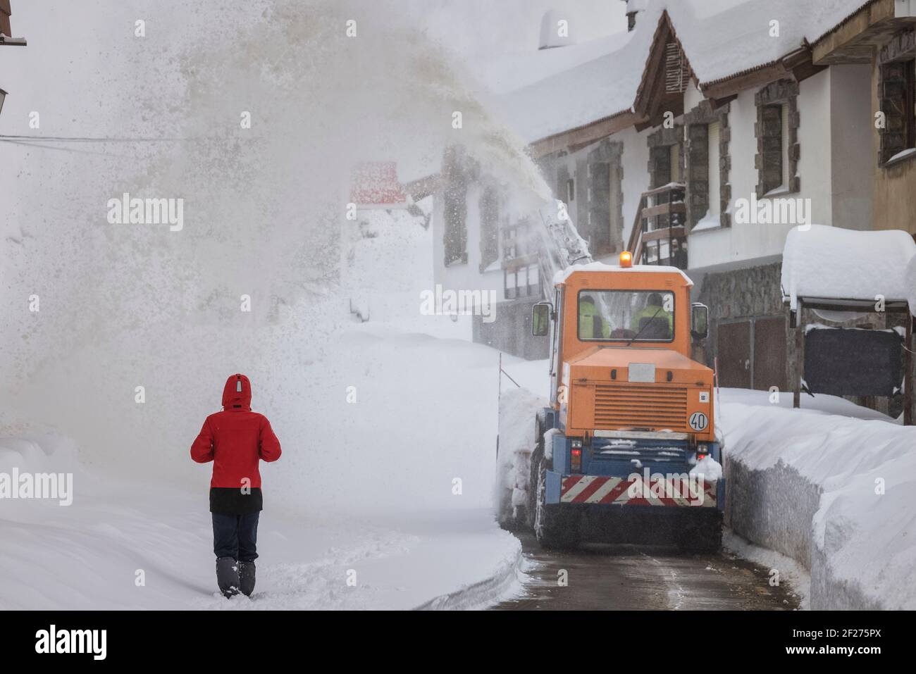Frozen machinery hi-res stock photography and images - Alamy