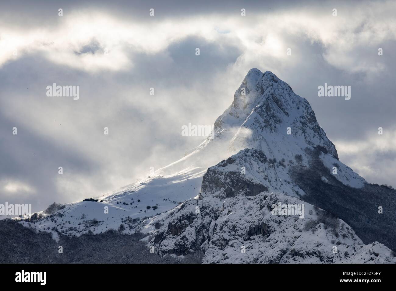 snowy rocks in high mountain environment Stock Photo - Alamy