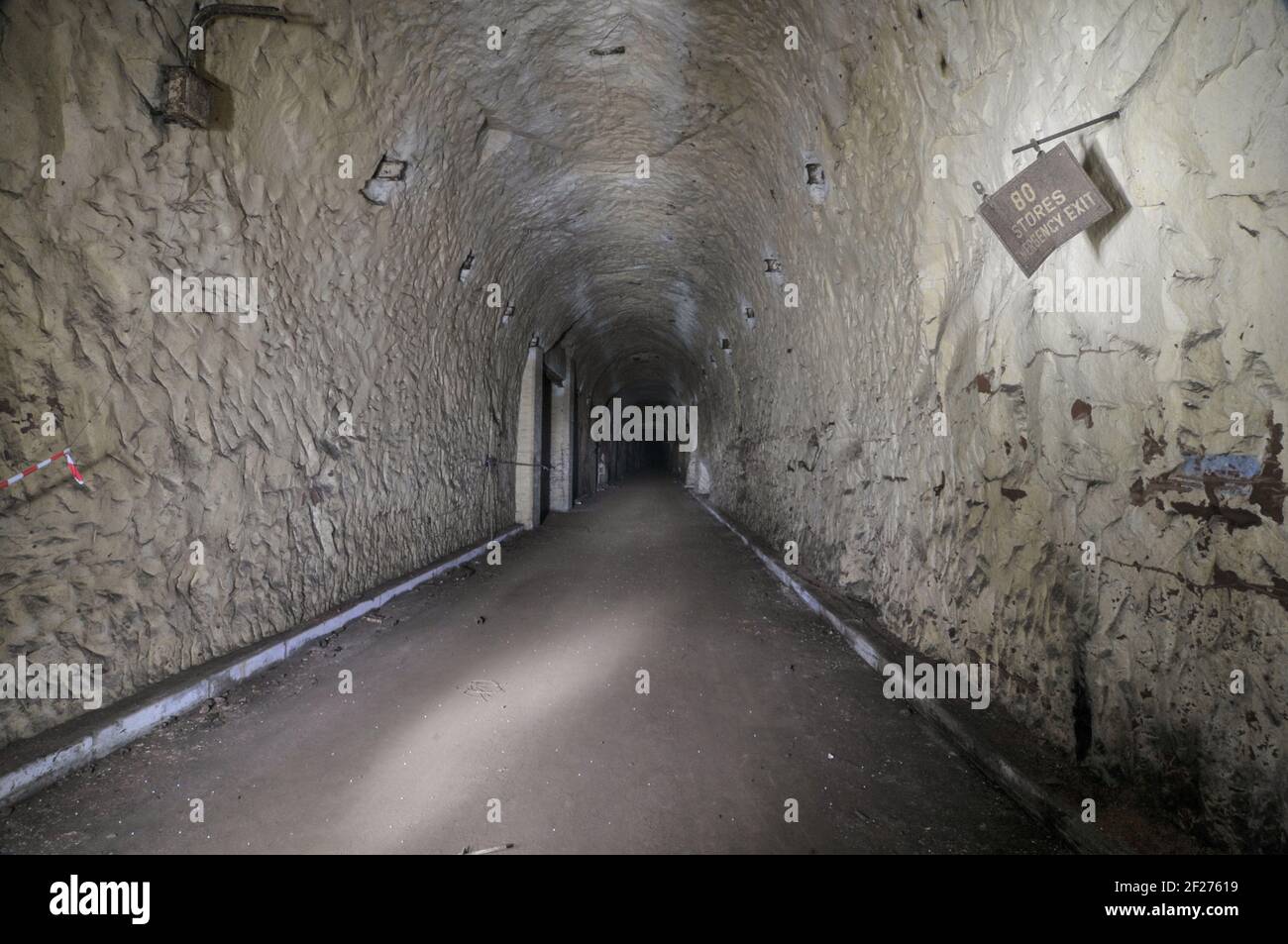 Underground war room bunker wwii hi-res stock photography and images ...