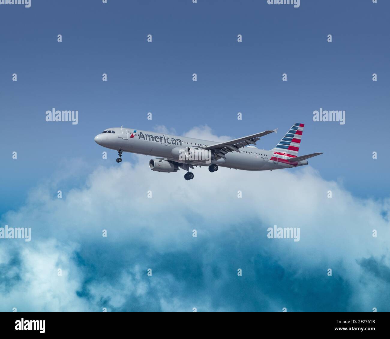 American airlines airbus a321 hi-res stock photography and images - Alamy