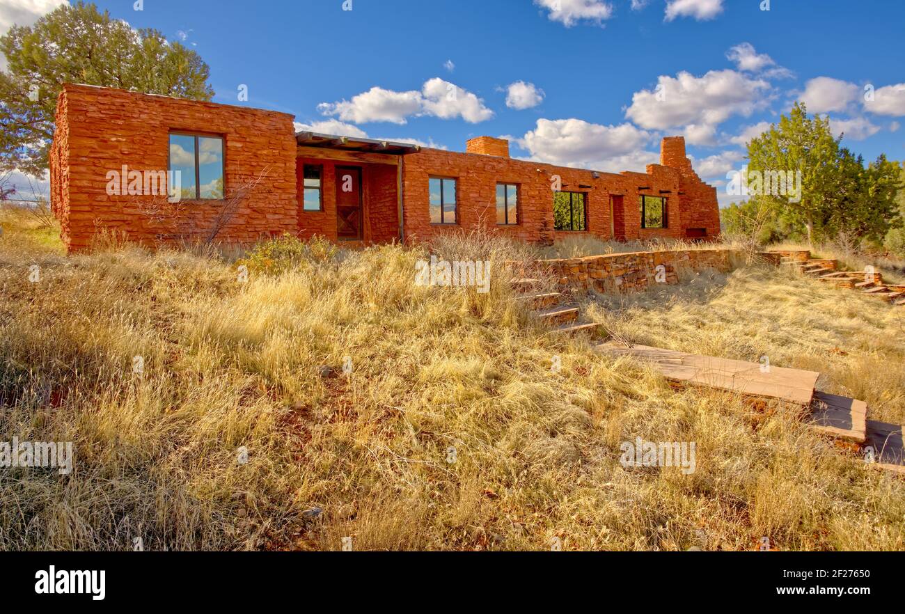 Pueblo apache hi-res stock photography and images - Alamy