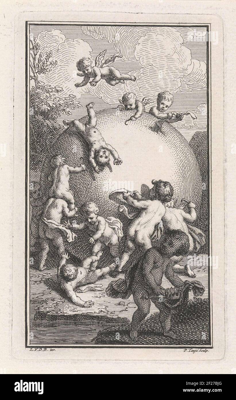 Winged putti crown hi-res stock photography and images - Alamy