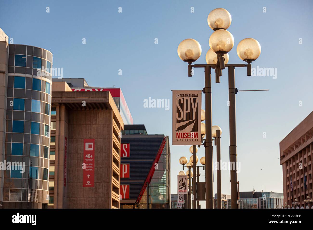 Under cover agent street hi-res stock photography and images - Alamy