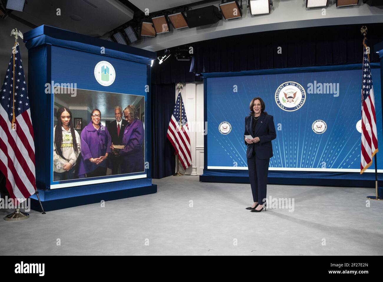 Hud secretary marcia fudge hi-res stock photography and images - Alamy
