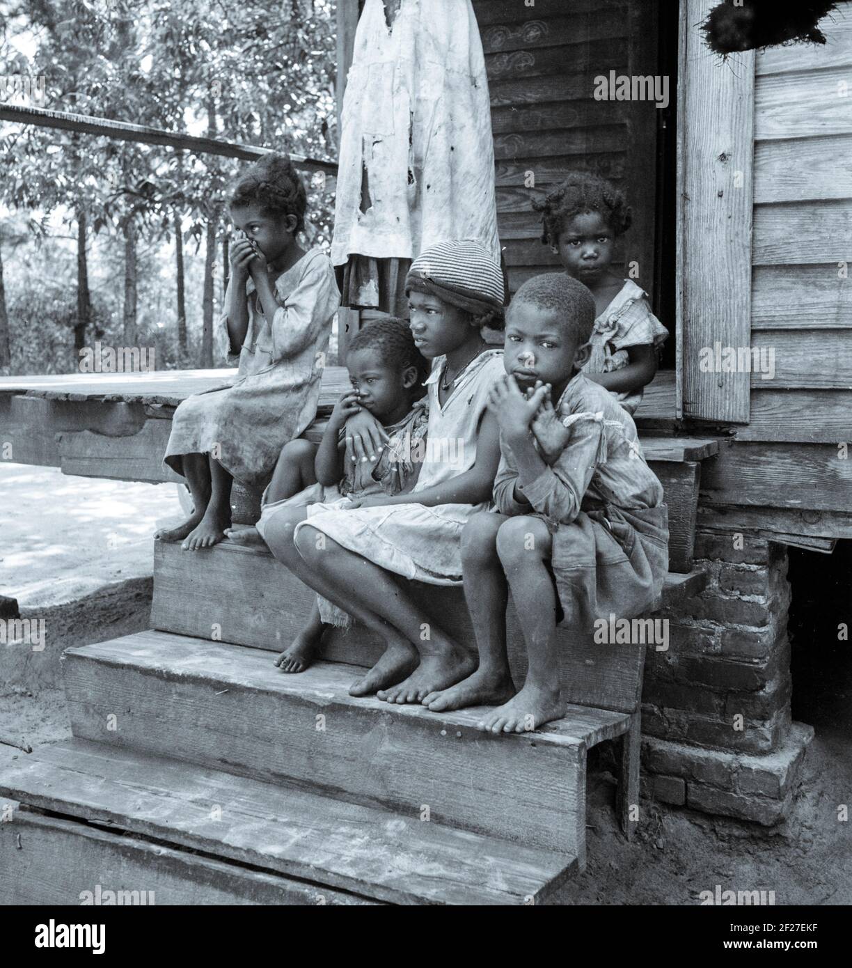 Turpentine worker's family near Cordele, Alabama. Father's wages one ...