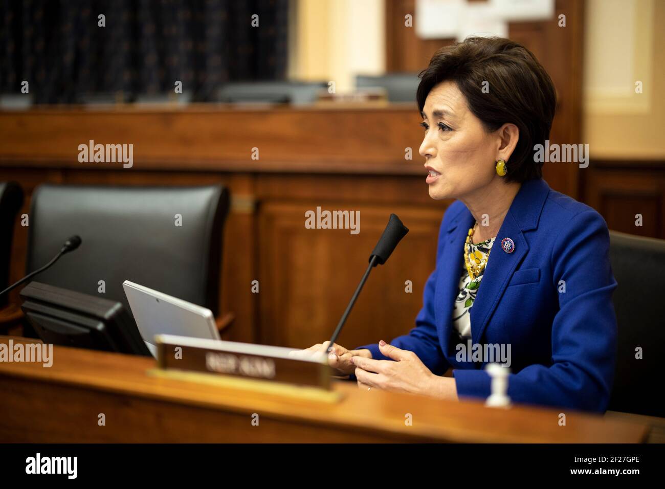 Young kim representative california hi-res stock photography and images ...