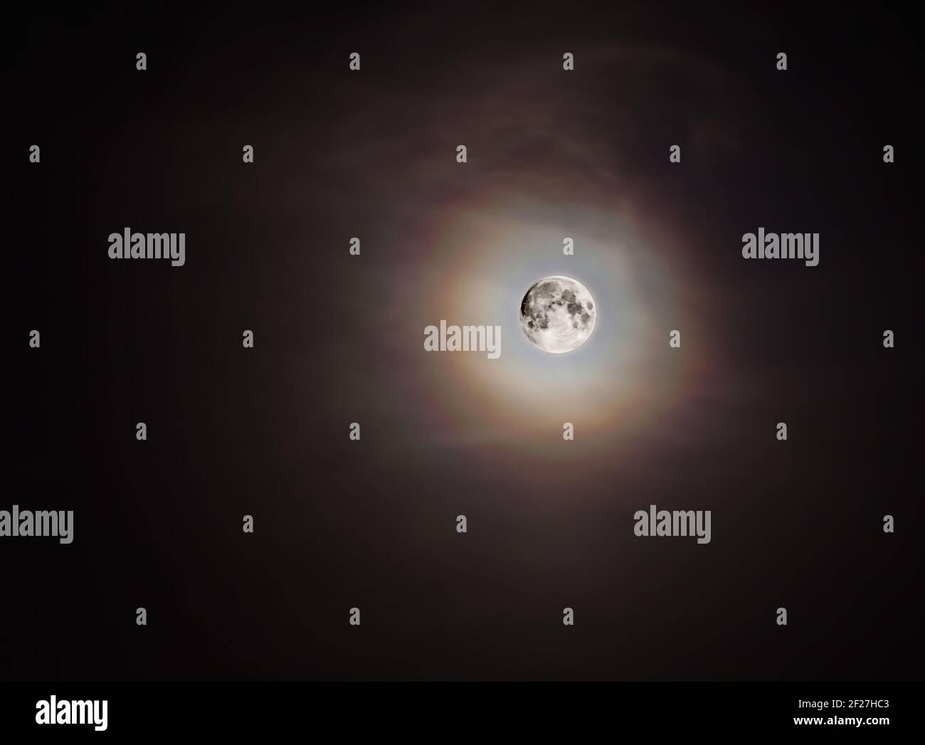 Full moon shape hi-res stock photography and images - Alamy
