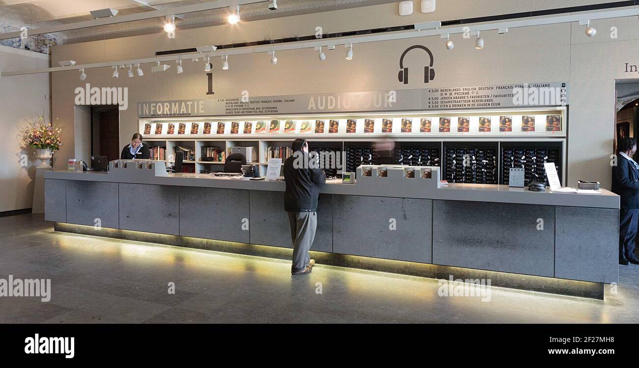 Information desk and audio tour desk in the Philips wing; Philips wing ...