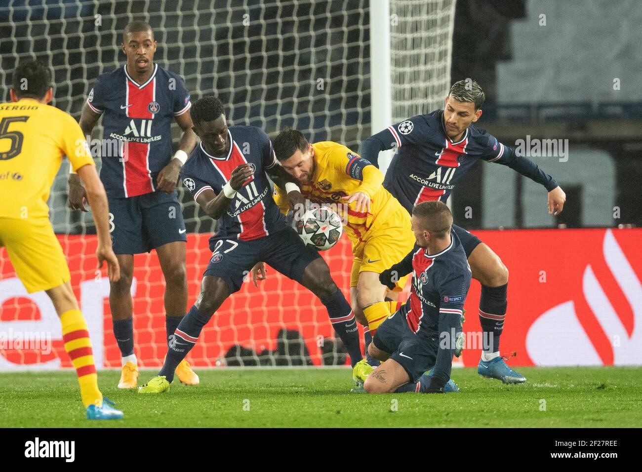 Lionel Messi of FC Barcelona in action with Idrissa Gueye, Leandro ...