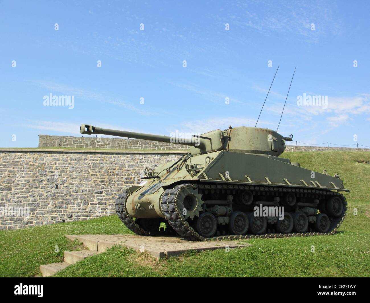 Tank at Citadelle in Quebec City Stock Photo - Alamy