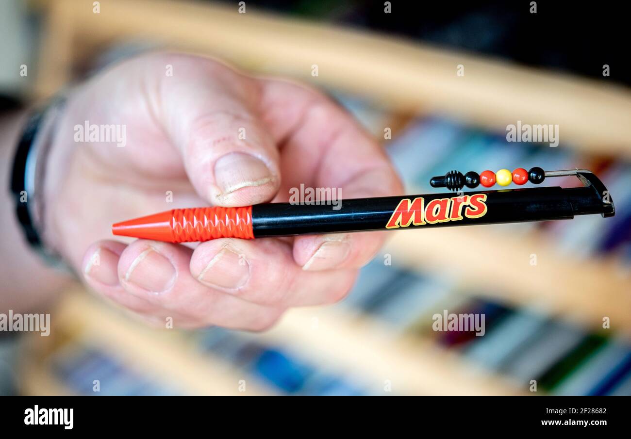 Guinness world record logo hi-res stock photography and images - Alamy