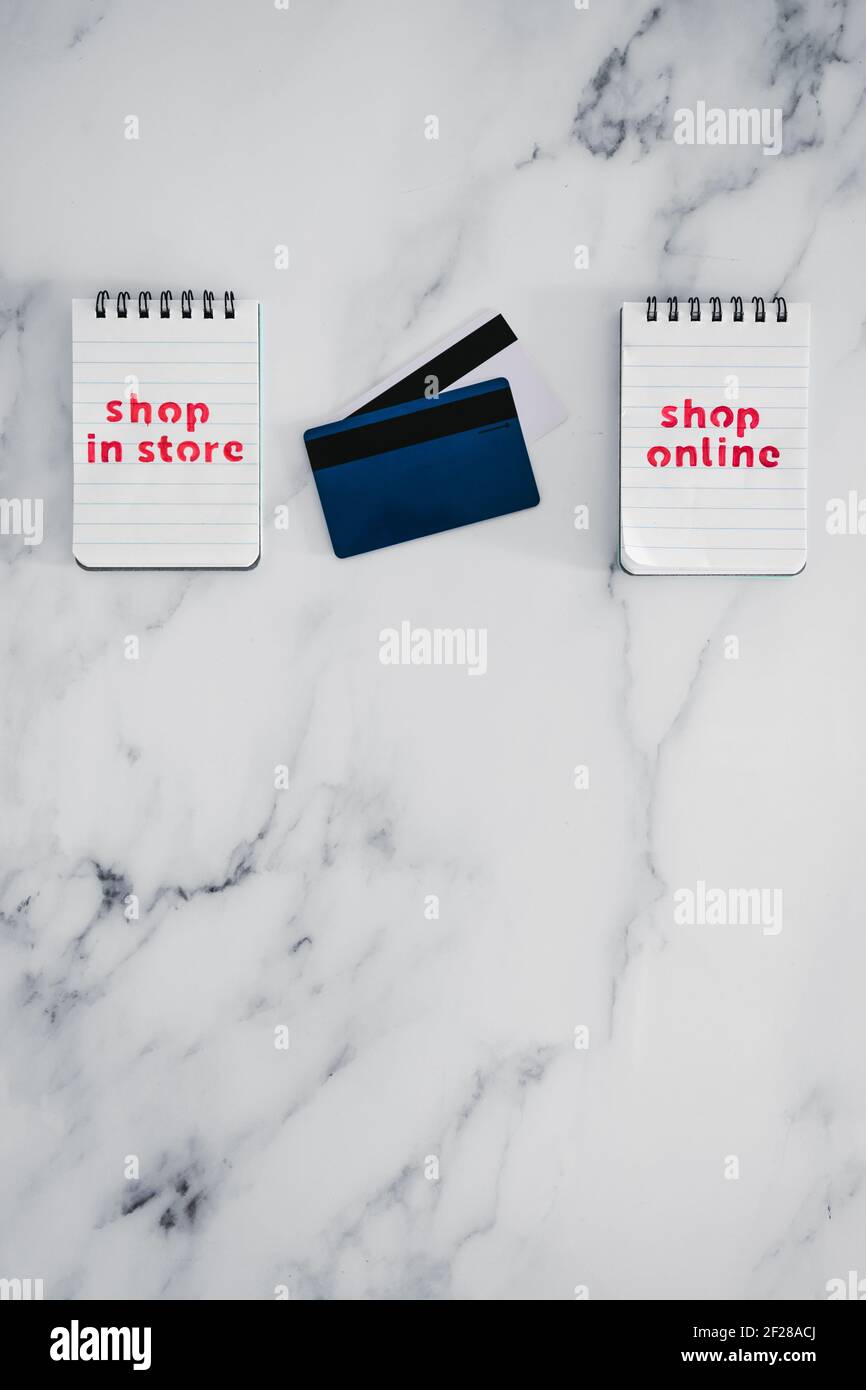 In store vs online hi-res stock photography and images - Alamy