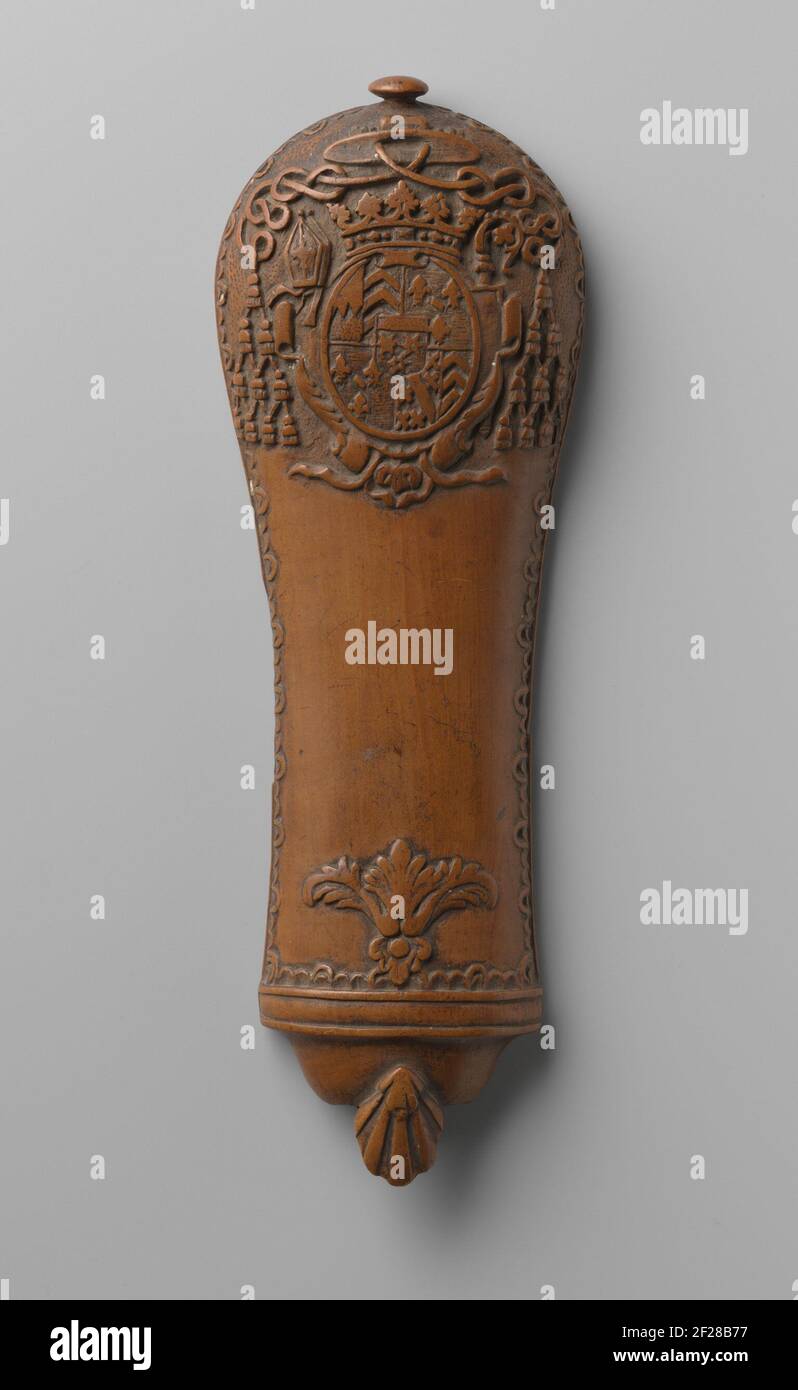Rasp van palmhout met muziekinstrumenten versierd.Grater of Palmout ...