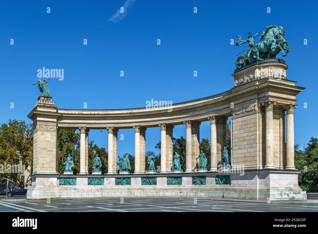 Millennium monument monument hi-res stock photography and images - Alamy