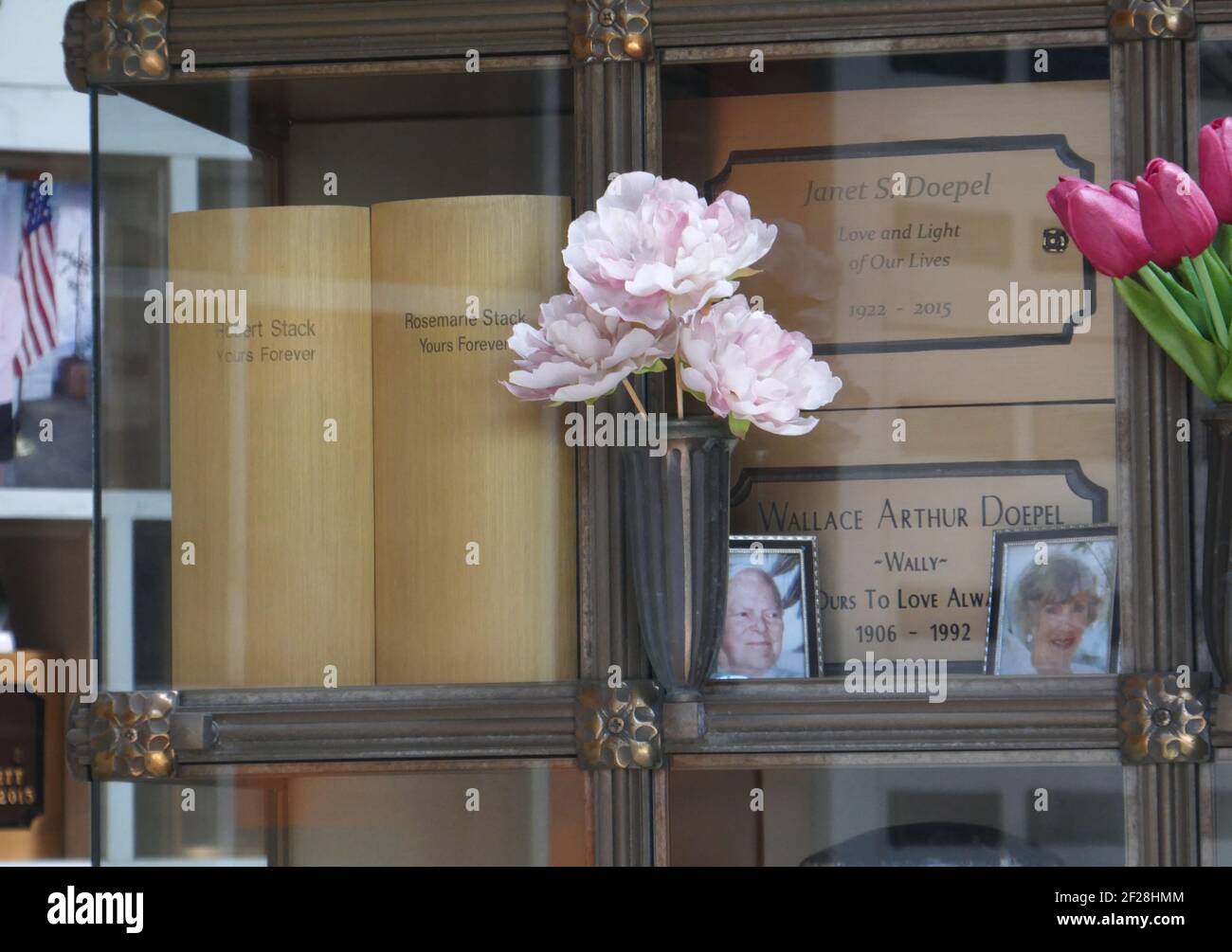 Robert Stack High Resolution Stock Photography and Images - Alamy