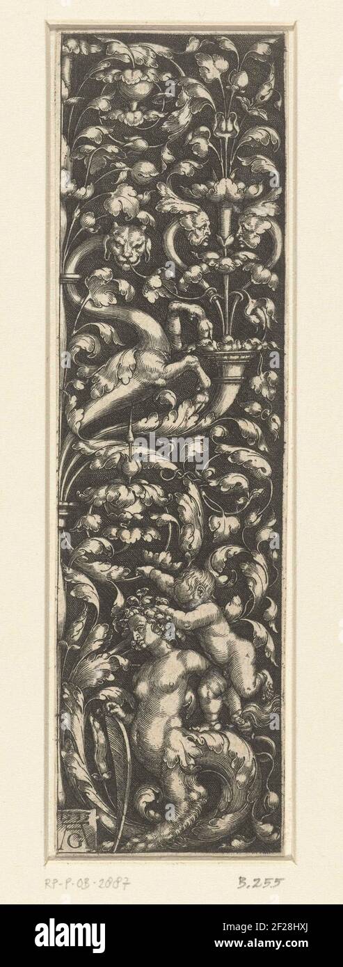 Leaf raft with grotesken. Plate decoration consisting of leaf raft with ...