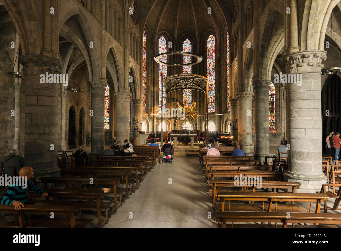 Interior Colegiate church of Santa Maria, Roncesvalles, Navarre, Spain ...