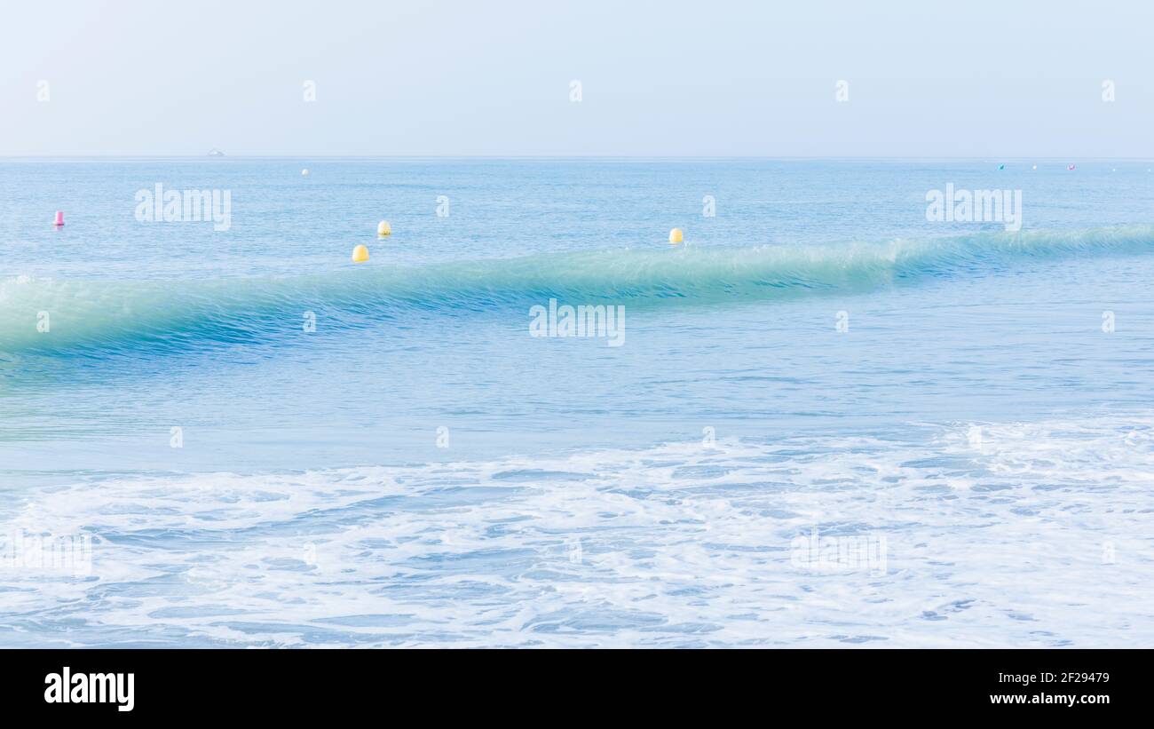 Wave breaking on wall hi-res stock photography and images - Alamy