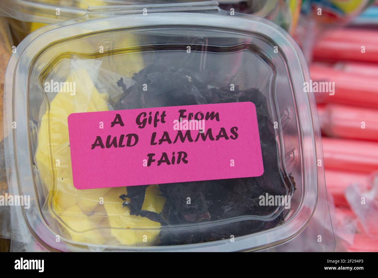 Honeycomb candy bar hi-res stock photography and images - Alamy