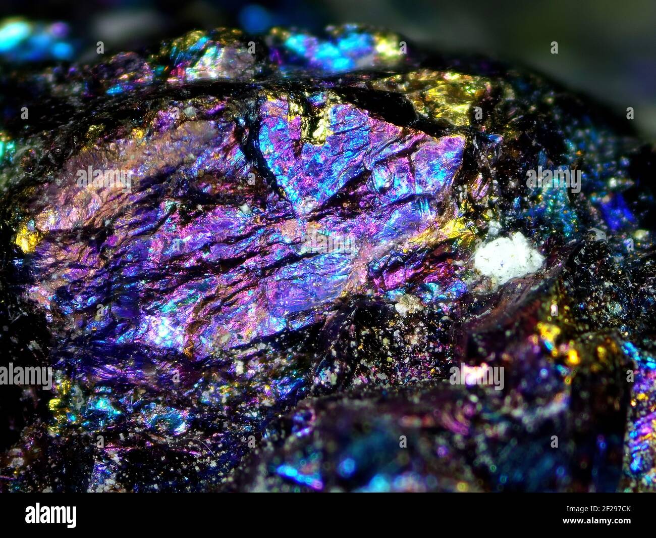 Chalcopyrite, closeup up of the mineral Stock Photo - Alamy