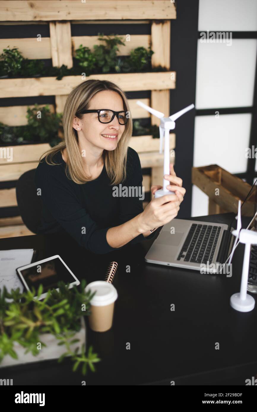 Sustainable workplace modern small business hi-res stock photography ...